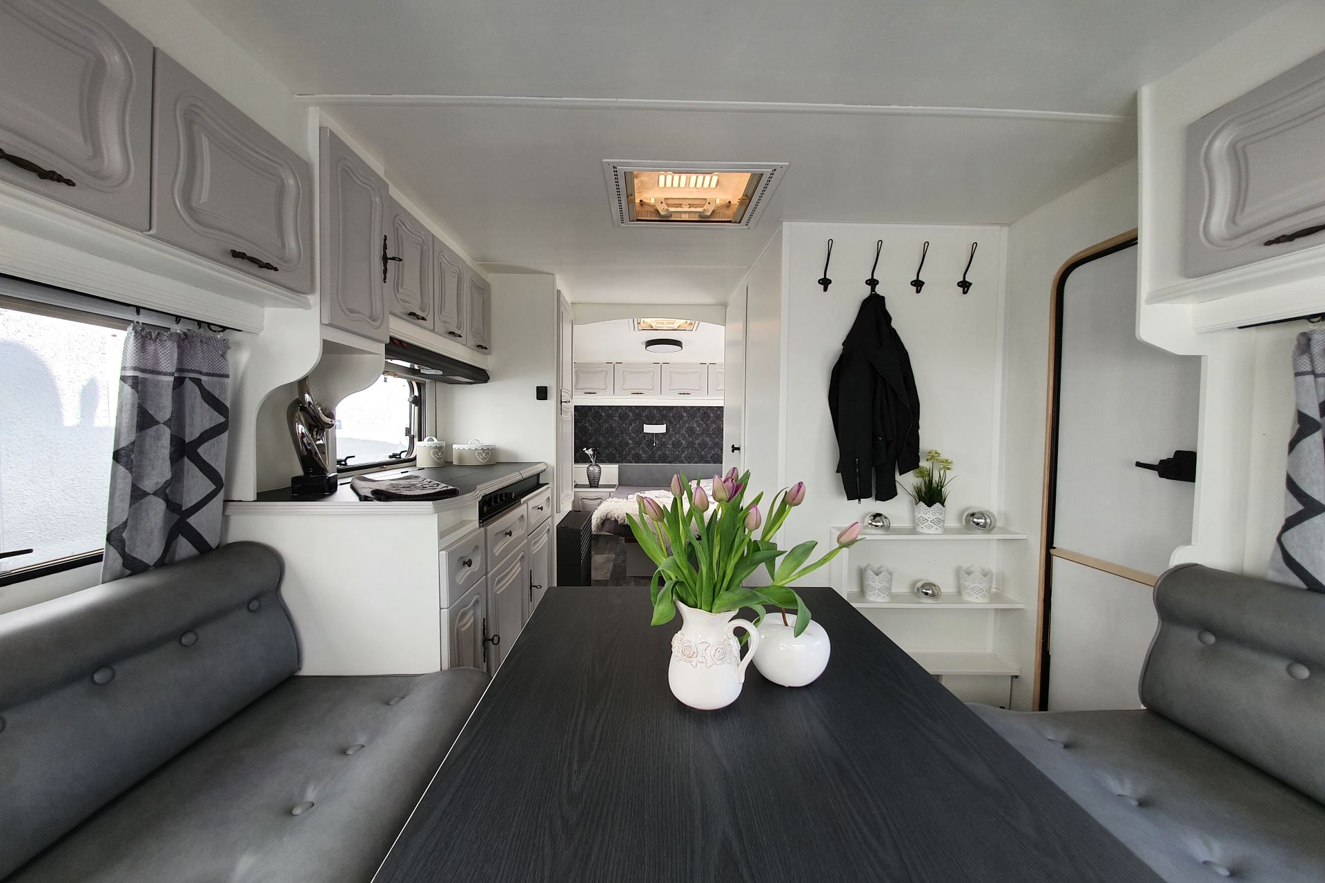 Toms Caravan Garage - Toms Caravan Garage