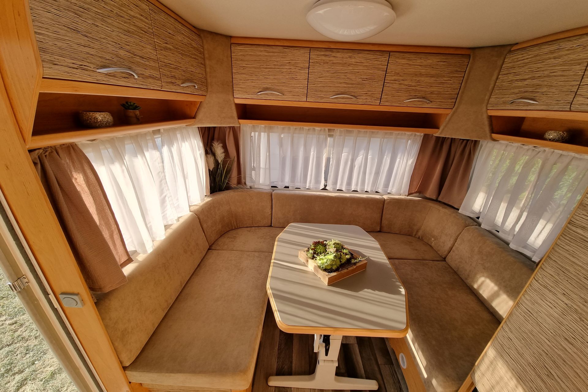 Toms Caravan Garage - Toms Caravan Garage