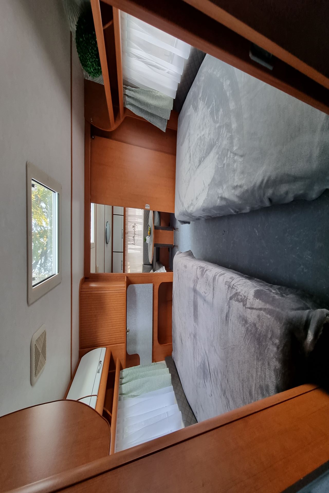 Toms Caravan Garage - Toms Caravan Garage