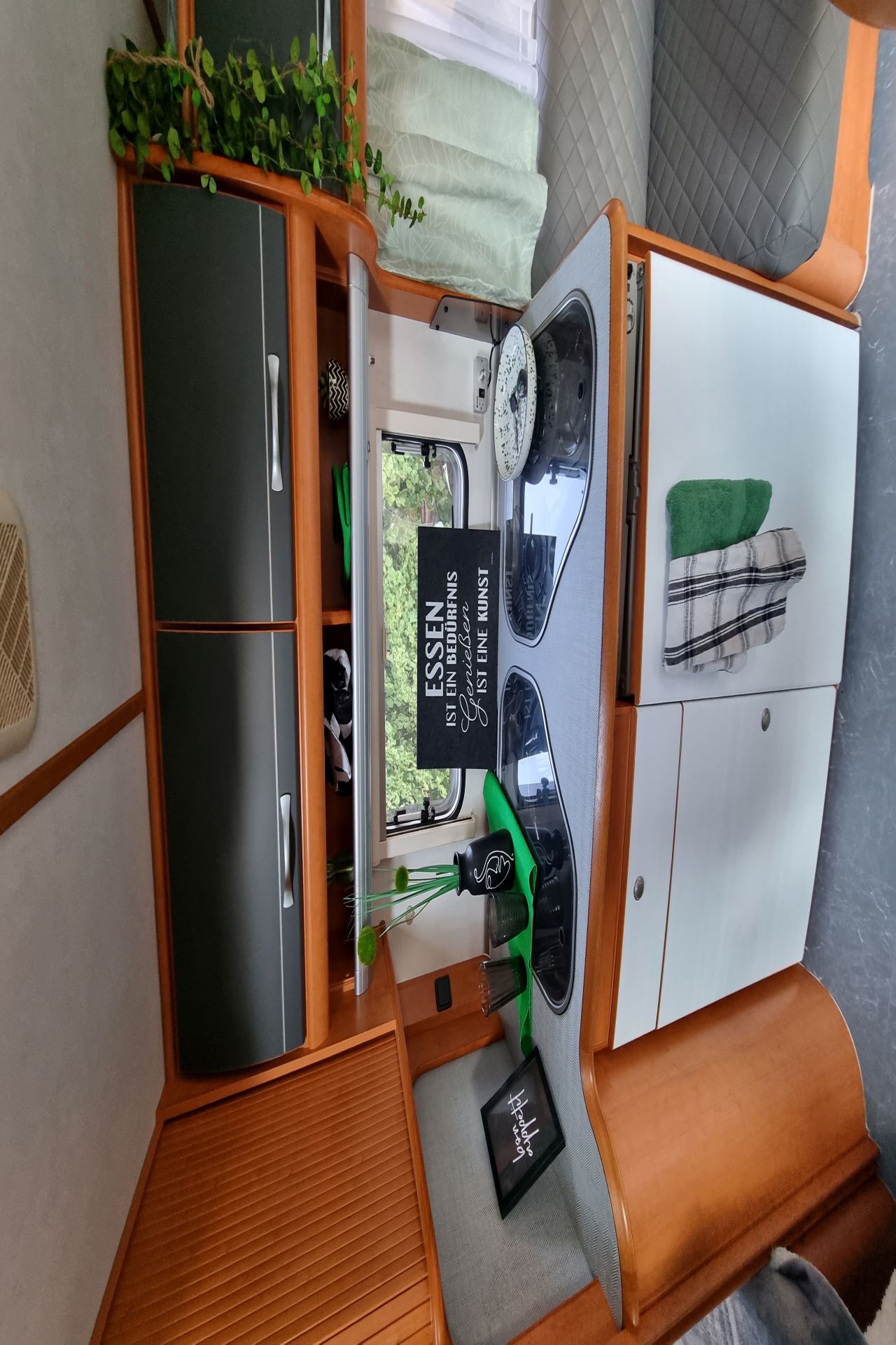 Toms Caravan Garage - Toms Caravan Garage